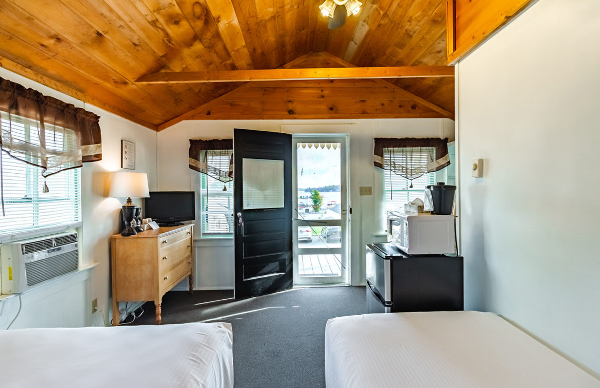 Small Cottages - Half Moon Motel & Cottages - Weirs Beach - Laconia New ...